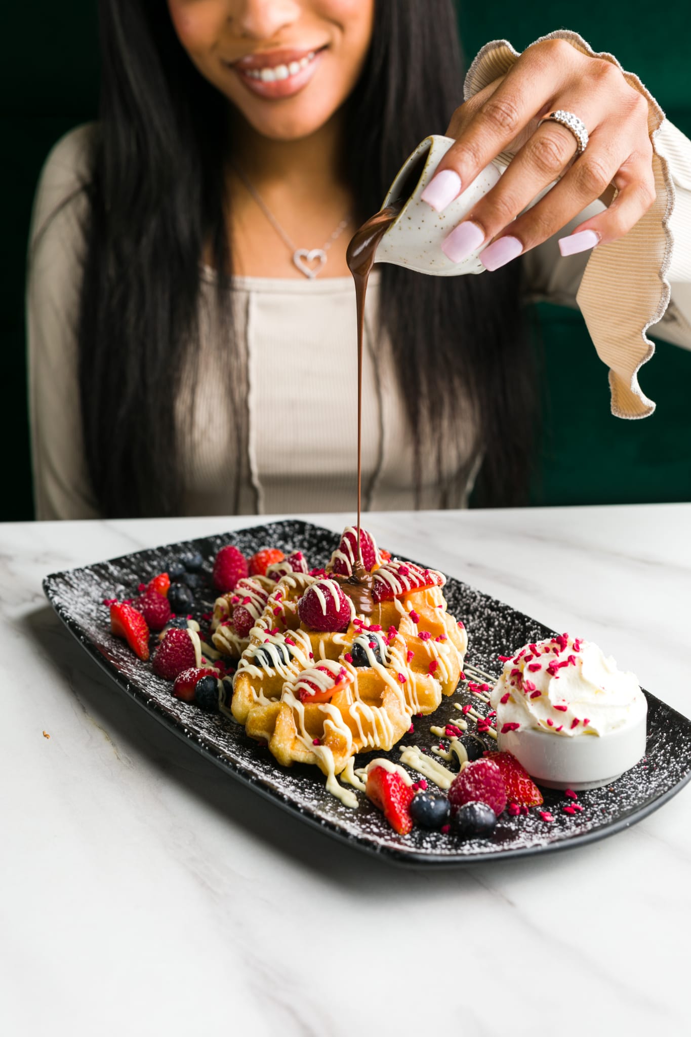 Sapores Restaurant and Lounge