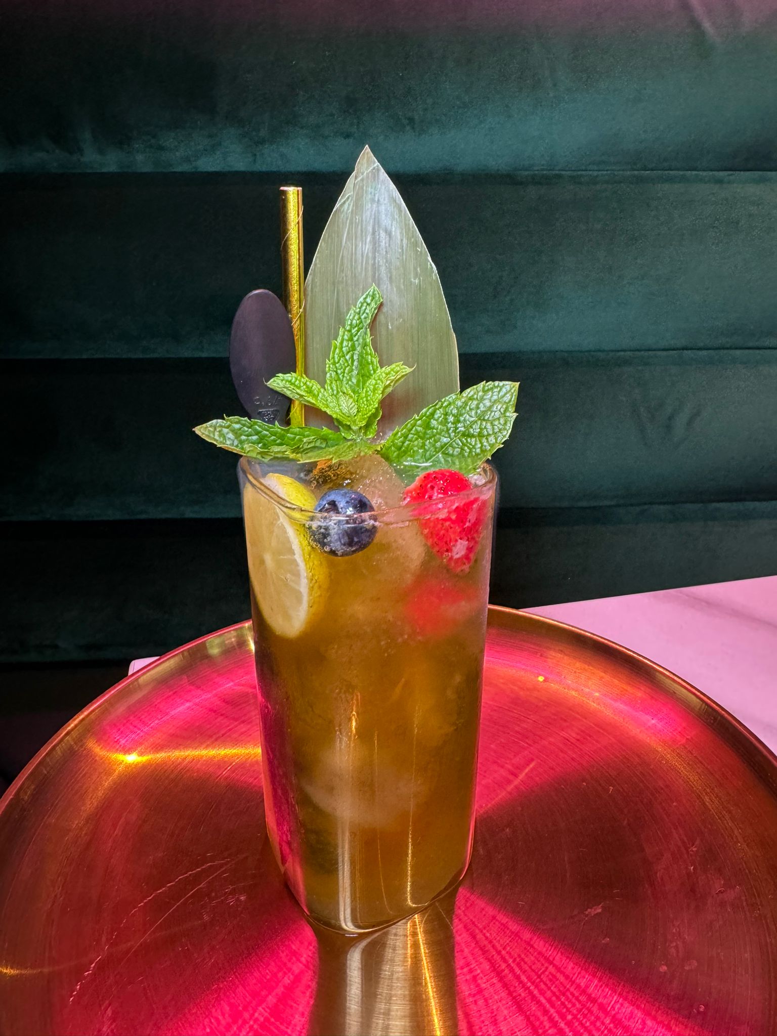 Sapores Restaurant and Lounge
