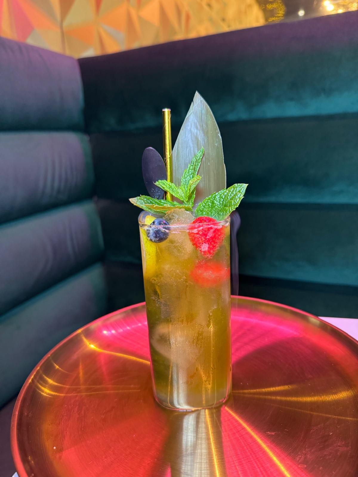 Sapores Restaurant and Lounge
